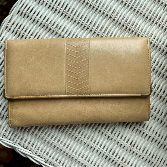 Princess Gardner | Bags | Vintage Princess Gardner Trifold Kiss Lock ...